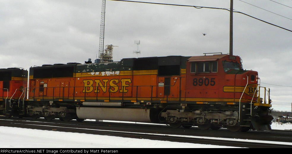 BNSF 8905